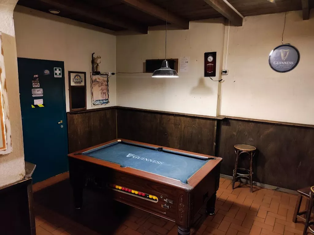 The Fiddler's Elbow Irish Pub | Play pool in Firenze, Toscana ...